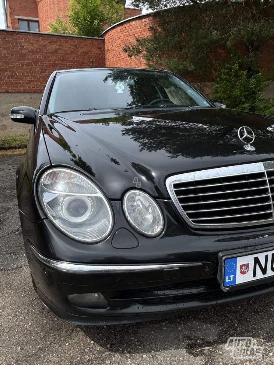 Black Mercedes-Benz E 220 2005 in Vilnius, with an engine capacity of 2.10 L and mileage of 457 thousand km for 2750 €, photo 13 on AUTOMOTO.COM.LV