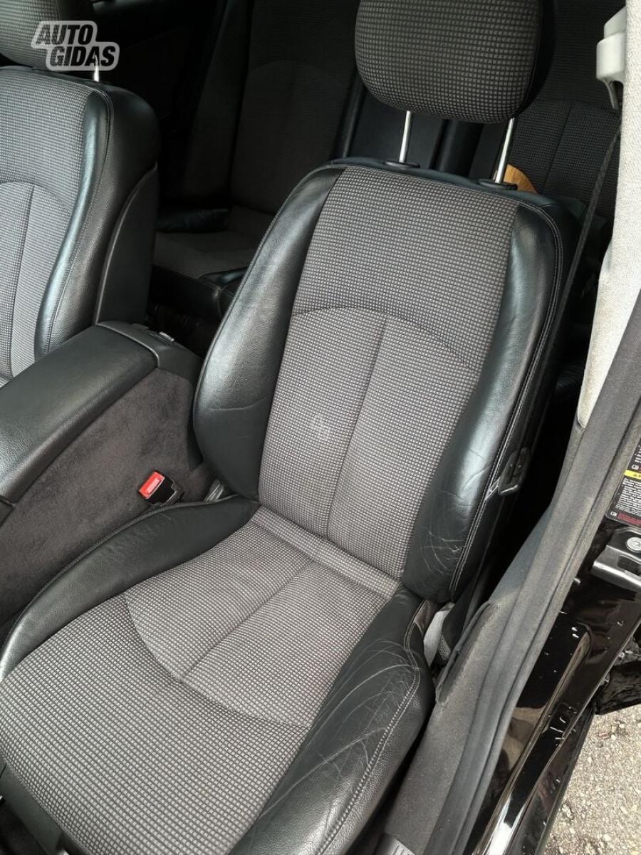 Black Mercedes-Benz E 220 2005 in Vilnius, with an engine capacity of 2.10 L and mileage of 457 thousand km for 2750 €, photo 24 on AUTOMOTO.COM.LV