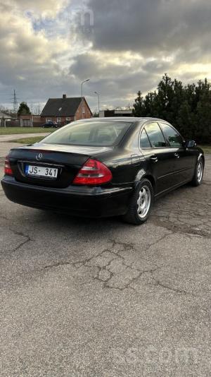 Melns Mercedes-Benz E 220 2006 Liepāja, ar dzinēja tilpumu 2.20 L un nobraukumu 345 tūkst. km par 2595 €, foto 3 vietnē AUTOMOTO.COM.LV
