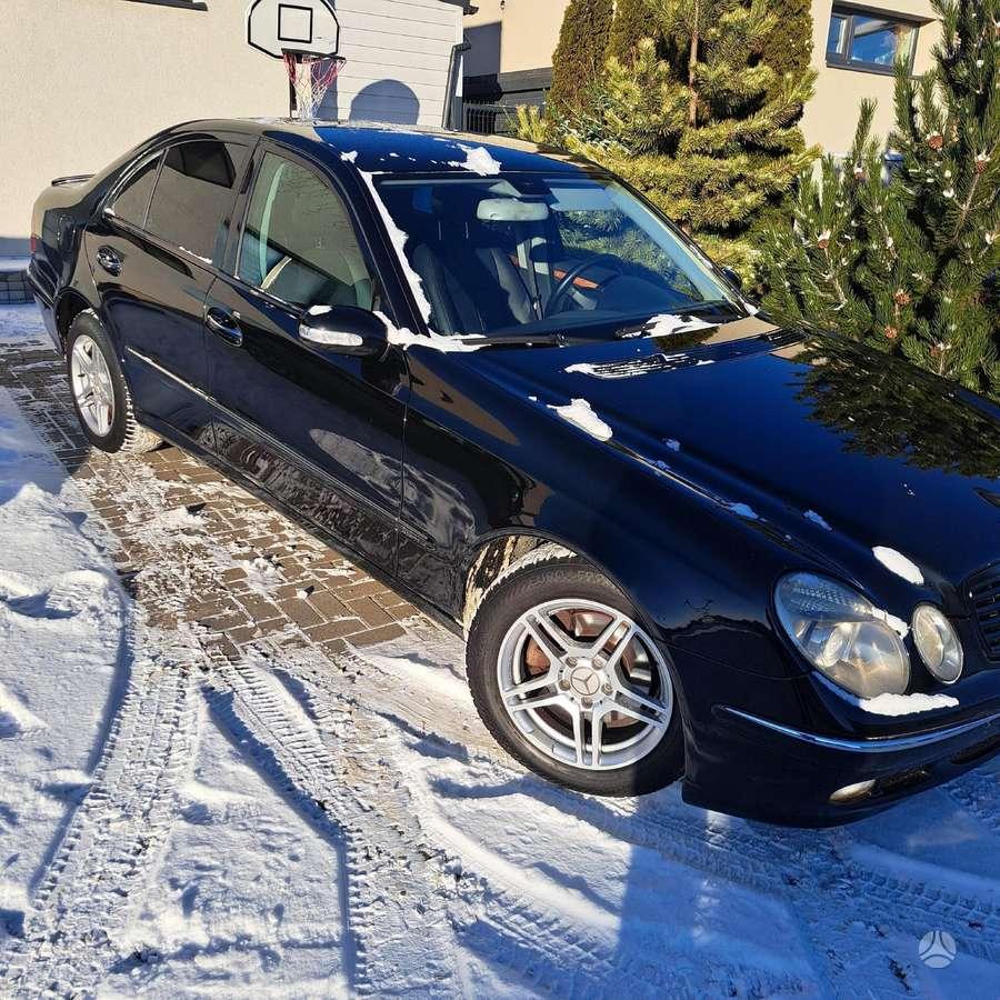 Black Mercedes-Benz E 220 2006 in Kaunas, with an engine capacity of 2.15 L and mileage of 271 thousand km for 4000 €, photo 11 on AUTOMOTO.COM.LV