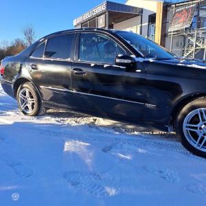 Black Mercedes-Benz E 220 2006 in Kaunas, with an engine capacity of 2.15 L and mileage of 271 thousand km for 4000 €, photo 16 on AUTOMOTO.COM.LV