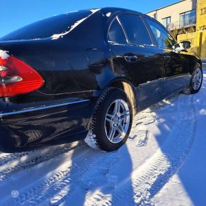 Black Mercedes-Benz E 220 2006 in Kaunas, with an engine capacity of 2.15 L and mileage of 271 thousand km for 4000 €, photo 18 on AUTOMOTO.COM.LV