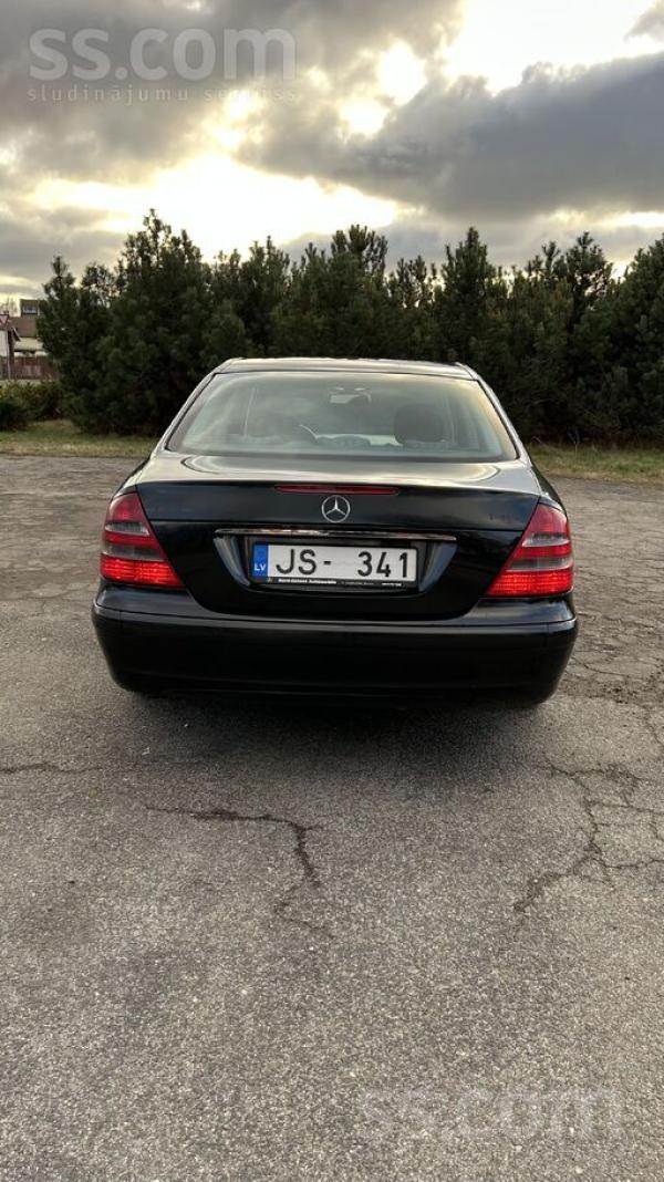 Черный Мерседес E 220 2006 в Лиепая, объемом двигателя 2.20 л и пробегом 346 тыс. км за 2500 €, фото 5 на AUTOMOTO.COM.LV
