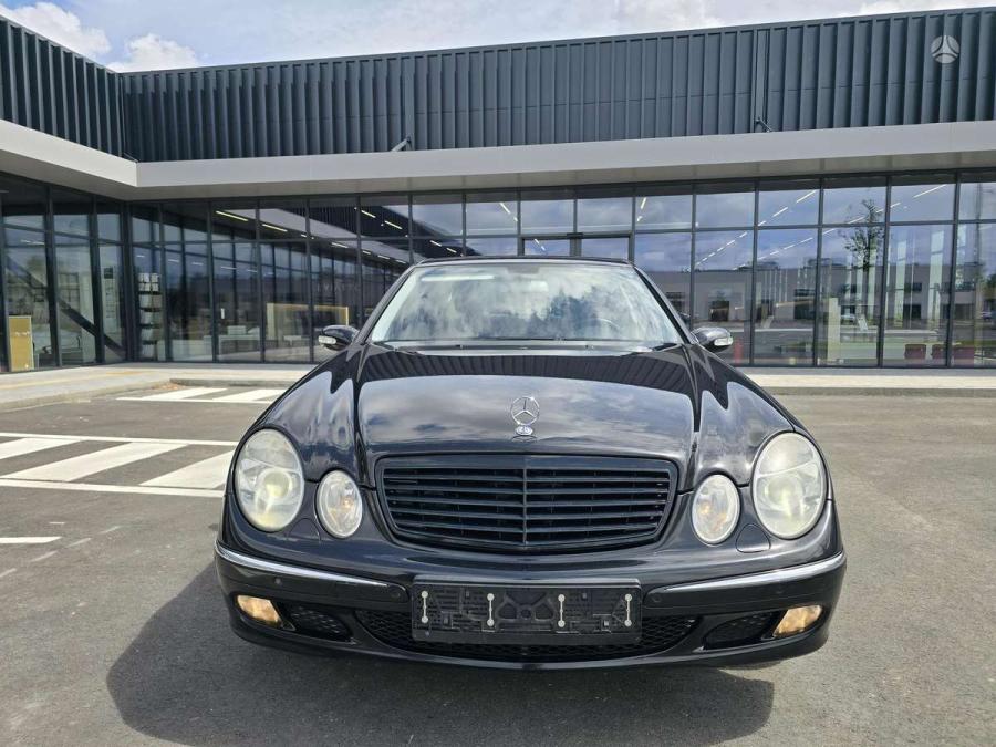 Черный Мерседес E 220 2006 в Каунас, объемом двигателя 2.15 л и пробегом 285 тыс. км за 3450 €, фото 3 на AUTOMOTO.COM.LV
