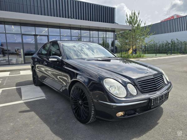 Melns Mercedes-Benz E 220 2006 Kauņa, ar dzinēja tilpumu 2.15 L un nobraukumu 285 tūkst. km par 3450 €, foto 3 vietnē AUTOMOTO.COM.LV