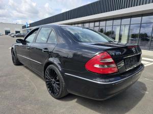 Черный Мерседес E 220 2006 в Каунас, объемом двигателя 2.15 л и пробегом 285 тыс. км за 3450 €, фото 6 на AUTOMOTO.COM.LV