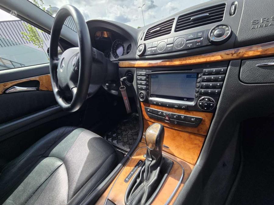 Черный Мерседес E 220 2006 в Каунас, объемом двигателя 2.15 л и пробегом 285 тыс. км за 3450 €, фото 10 на AUTOMOTO.COM.LV