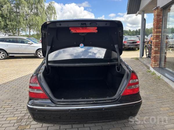 Черный Мерседес E 220 2006 в Талси, объемом двигателя 2.20 л и пробегом 310 тыс. км за 3070 €, фото 4 на AUTOMOTO.COM.LV