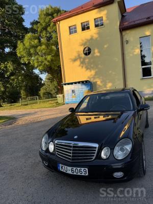 Melns Mercedes-Benz E 220 2006 Valmiera, ar dzinēja tilpumu 2.20 L un nobraukumu 327 tūkst. km par 2550 €, foto 3 vietnē AUTOMOTO.COM.LV