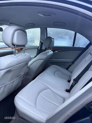 Черный Мерседес E 220 2006 в Кохтла-Ярве, объемом двигателя 0.00 л и пробегом 391 тыс. км за 3400 €, фото 12 на AUTOMOTO.COM.LV