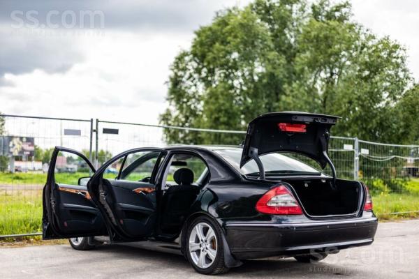 Black Mercedes-Benz E 220 2007 in Riga, with an engine capacity of 2.20 L and mileage of 307 thousand km for 4290 €, photo 9 on AUTOMOTO.COM.LV