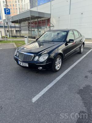 Black Mercedes-Benz E 220 2007 in Riga, with an engine capacity of 2.20 L and mileage of 378 thousand km for 3999 €, photo 2 on AUTOMOTO.COM.LV