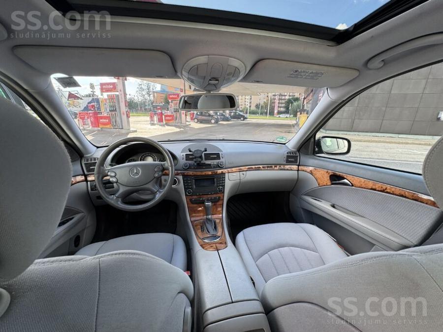 Black Mercedes-Benz E 220 2007 in Riga, with an engine capacity of 2.20 L and mileage of 378 thousand km for 3999 €, photo 8 on AUTOMOTO.COM.LV