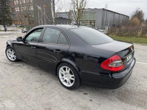 Black Mercedes-Benz E 220 2007 in Kaunas, with an engine capacity of 2.20 L and mileage of 360 thousand km for 3350 €, photo 11 on AUTOMOTO.COM.LV