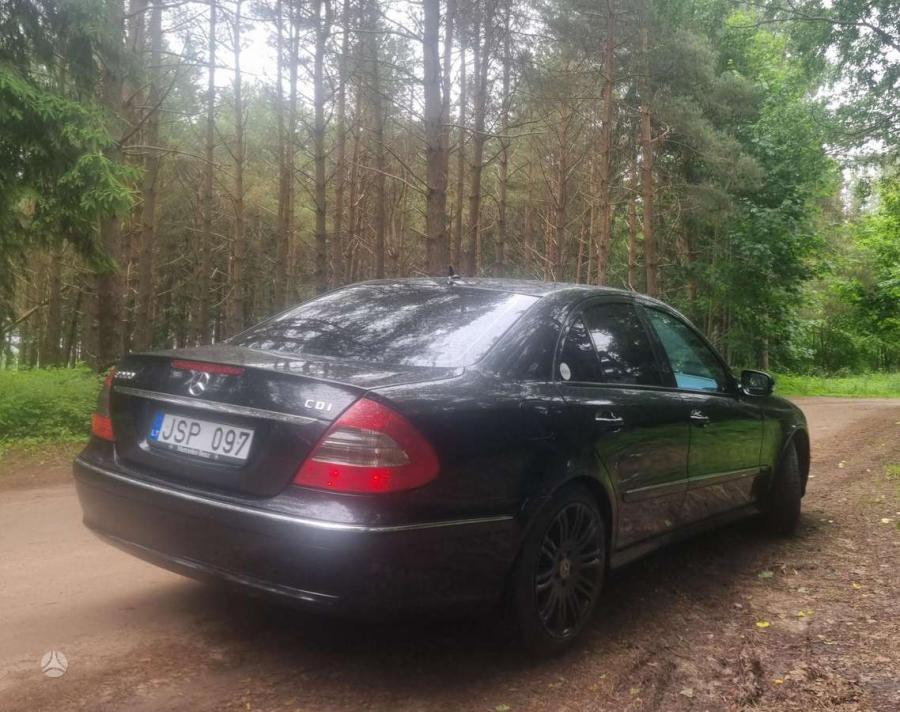 Melns Mercedes-Benz E 220 2007 Gargždai, ar dzinēja tilpumu 2.20 L un nobraukumu 426 tūkst. km par 3500 €, foto 5 vietnē AUTOMOTO.COM.LV