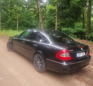 Melns Mercedes-Benz E 220 2007 Gargždai, ar dzinēja tilpumu 2.20 L un nobraukumu 426 tūkst. km par 3500 €, foto 8 vietnē AUTOMOTO.COM.LV