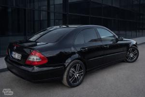 Черный Мерседес E 220 2008 в Каунас, объемом двигателя 2.20 л и пробегом 301 тыс. км за 4450 €, фото 3 на AUTOMOTO.COM.LV