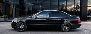 Черный Мерседес E 220 2008 в Каунас, объемом двигателя 2.20 л и пробегом 301 тыс. км за 4450 €, фото 4 на AUTOMOTO.COM.LV