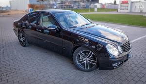 Черный Мерседес E 220 2008 в Каунас, объемом двигателя 2.20 л и пробегом 301 тыс. км за 4450 €, фото 15 на AUTOMOTO.COM.LV