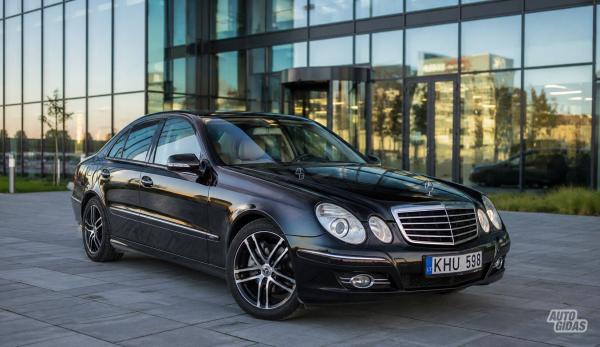 Черный Мерседес E 220 2008 в Каунас, объемом двигателя 2.20 л и пробегом 301 тыс. км за 4450 €, фото 1 на AUTOMOTO.COM.LV