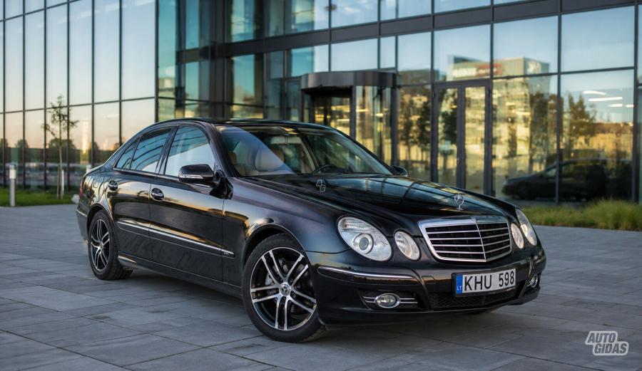 Черный Мерседес E 220 2008 в Каунас, объемом двигателя 2.20 л и пробегом 301 тыс. км за 4450 €, фото 1 на AUTOMOTO.COM.LV