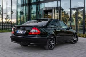 Черный Мерседес E 220 2008 в Каунас, объемом двигателя 2.20 л и пробегом 301 тыс. км за 4450 €, фото 3 на AUTOMOTO.COM.LV