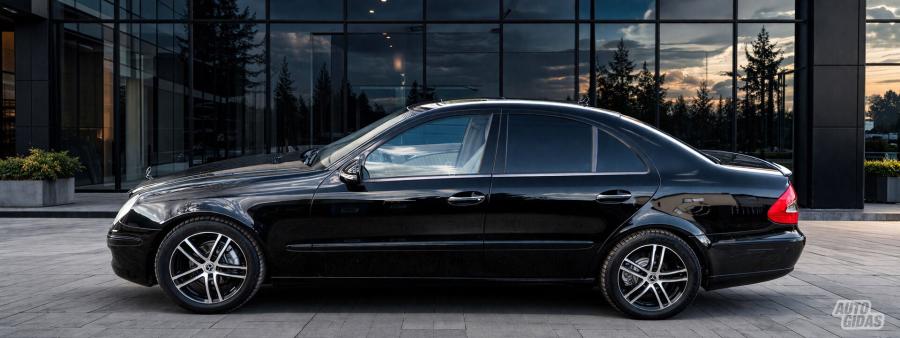 Черный Мерседес E 220 2008 в Каунас, объемом двигателя 2.20 л и пробегом 301 тыс. км за 4450 €, фото 4 на AUTOMOTO.COM.LV