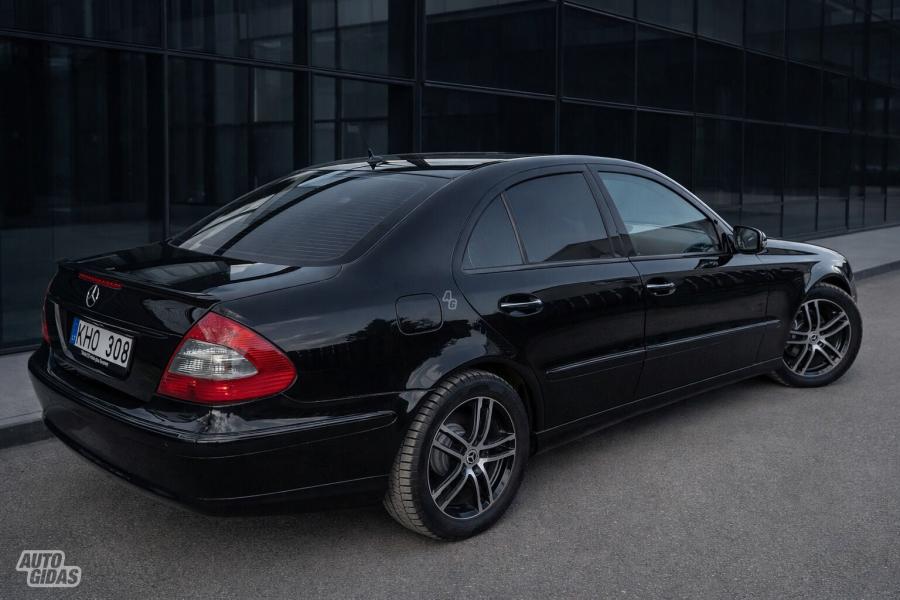 Черный Мерседес E 220 2008 в Каунас, объемом двигателя 2.20 л и пробегом 301 тыс. км за 4450 €, фото 6 на AUTOMOTO.COM.LV