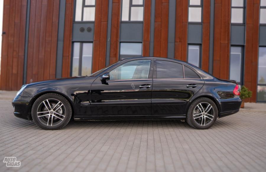 Черный Мерседес E 220 2008 в Каунас, объемом двигателя 2.20 л и пробегом 301 тыс. км за 4450 €, фото 12 на AUTOMOTO.COM.LV