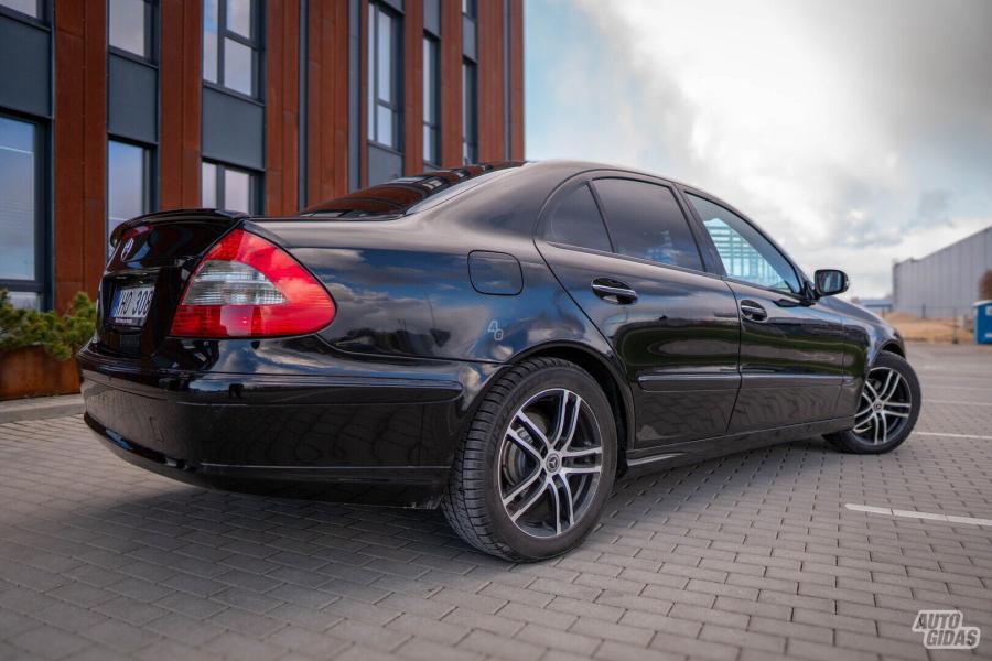 Черный Мерседес E 220 2008 в Каунас, объемом двигателя 2.20 л и пробегом 301 тыс. км за 4450 €, фото 17 на AUTOMOTO.COM.LV