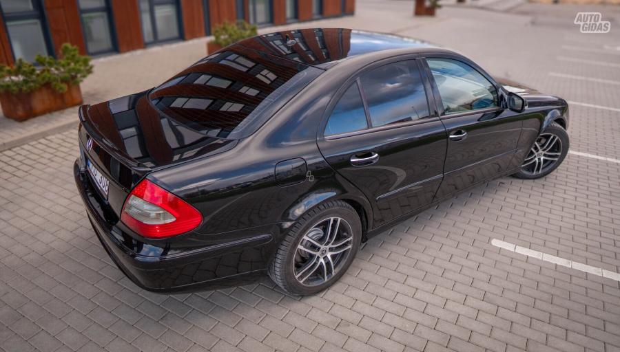 Черный Мерседес E 220 2008 в Каунас, объемом двигателя 2.20 л и пробегом 301 тыс. км за 4450 €, фото 23 на AUTOMOTO.COM.LV