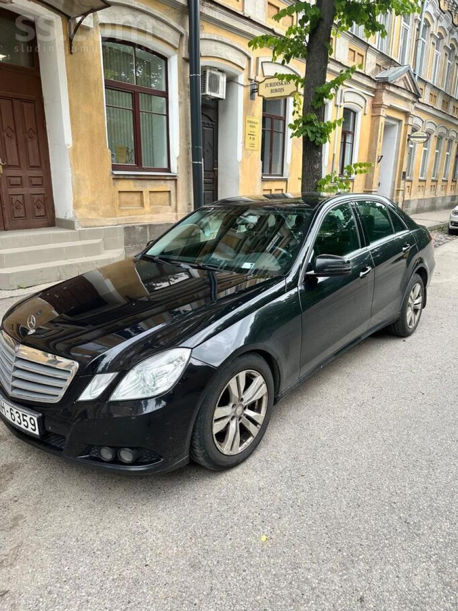 Melns Mercedes-Benz E 220 2009 Daugavpils, ar dzinēja tilpumu 2.20 L un nobraukumu 0 tūkst. km par 6300 €, foto 1 vietnē AUTOMOTO.COM.LV