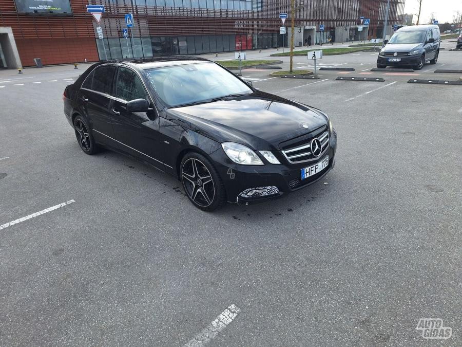 Melns Mercedes-Benz E 220 2009 Klaipėda, ar dzinēja tilpumu 2.20 L un nobraukumu 390 tūkst. km par 5500 €, foto 4 vietnē AUTOMOTO.COM.LV