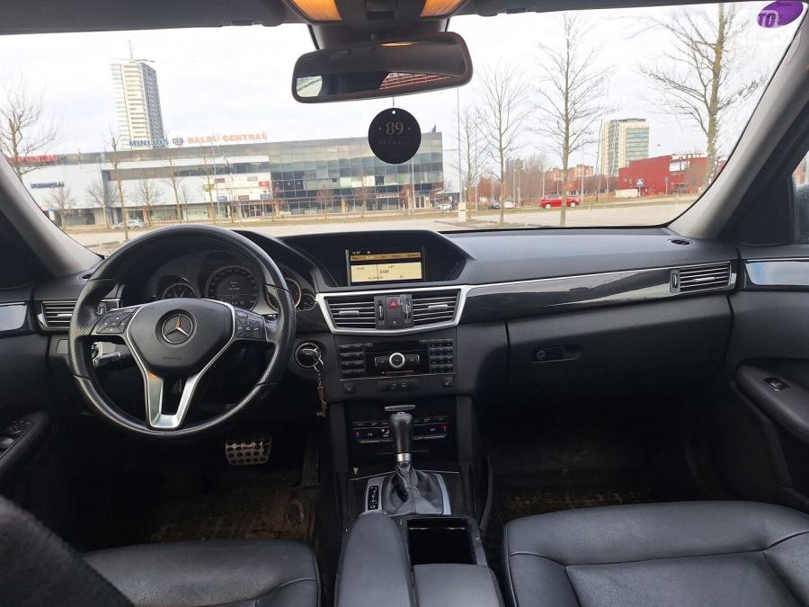 Melns Mercedes-Benz E 220 2009 Klaipėda, ar dzinēja tilpumu 2.20 L un nobraukumu 390 tūkst. km par 5500 €, foto 11 vietnē AUTOMOTO.COM.LV