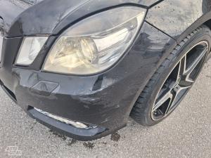 Melns Mercedes-Benz E 220 2009 Klaipėda, ar dzinēja tilpumu 2.20 L un nobraukumu 390 tūkst. km par 5500 €, foto 13 vietnē AUTOMOTO.COM.LV
