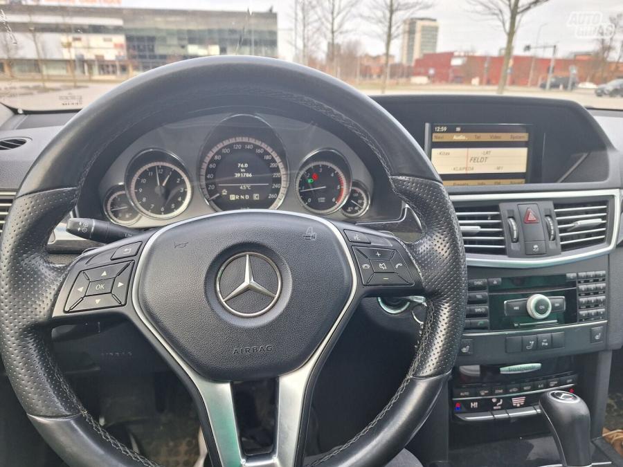 Melns Mercedes-Benz E 220 2009 Klaipėda, ar dzinēja tilpumu 2.20 L un nobraukumu 390 tūkst. km par 5500 €, foto 14 vietnē AUTOMOTO.COM.LV