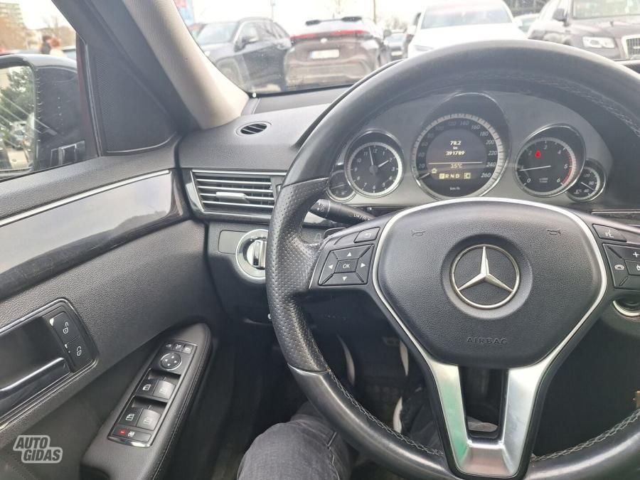 Melns Mercedes-Benz E 220 2009 Klaipėda, ar dzinēja tilpumu 2.20 L un nobraukumu 390 tūkst. km par 5500 €, foto 17 vietnē AUTOMOTO.COM.LV