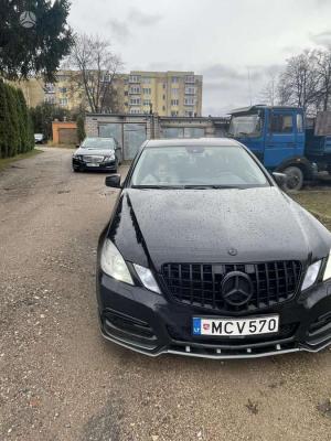 Melns Mercedes-Benz E 220 2009 Alīta, ar dzinēja tilpumu 2.20 L un nobraukumu 330 tūkst. km par 2800 €, foto 11 vietnē AUTOMOTO.COM.LV