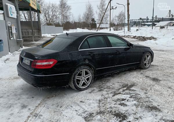 Melns Mercedes-Benz E 220 2009 Joniškis, ar dzinēja tilpumu 2.10 L un nobraukumu 356 tūkst. km par 5950 €, foto 10 vietnē AUTOMOTO.COM.LV