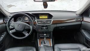 Black Mercedes-Benz E 220 2009 in Joniskis, with an engine capacity of 2.10 L and mileage of 356 thousand km for 5950 €, photo 19 on AUTOMOTO.COM.LV