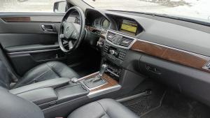 Black Mercedes-Benz E 220 2009 in Joniskis, with an engine capacity of 2.10 L and mileage of 356 thousand km for 5950 €, photo 20 on AUTOMOTO.COM.LV