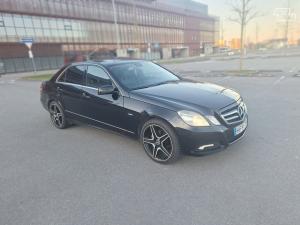 Black Mercedes-Benz E 220 2009 in Klaipeda, with an engine capacity of 2.10 L and mileage of 390 thousand km for 5200 €, photo 7 on AUTOMOTO.COM.LV