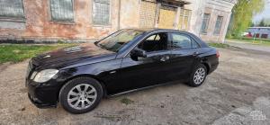 Melns Mercedes-Benz E 220 2009 Kauņa, ar dzinēja tilpumu 2.20 L un nobraukumu 532 tūkst. km par 3900 €, foto  vietnē AUTOMOTO.COM.LV