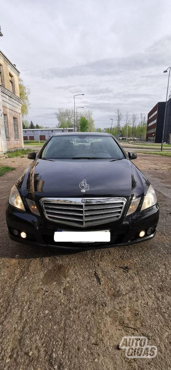 Melns Mercedes-Benz E 220 2009 Kauņa, ar dzinēja tilpumu 2.20 L un nobraukumu 532 tūkst. km par 3900 €, foto 5 vietnē AUTOMOTO.COM.LV