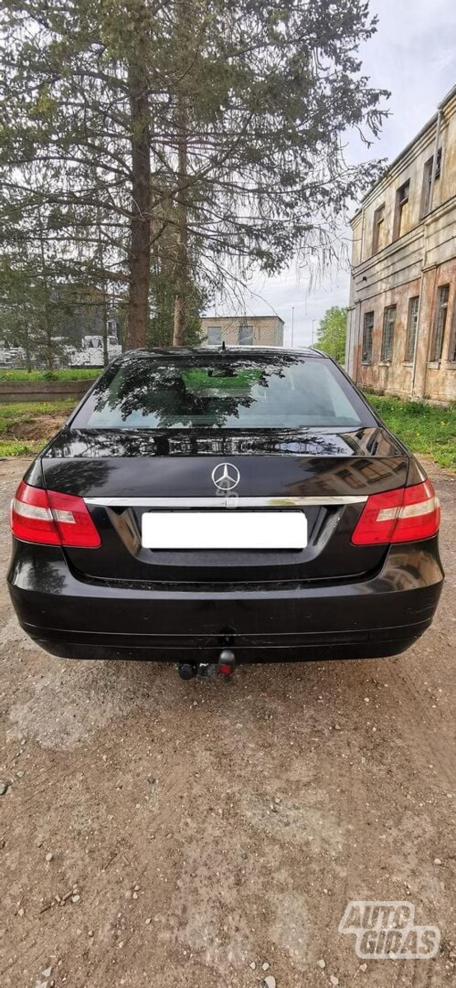 Melns Mercedes-Benz E 220 2009 Kauņa, ar dzinēja tilpumu 2.20 L un nobraukumu 532 tūkst. km par 3900 €, foto 7 vietnē AUTOMOTO.COM.LV