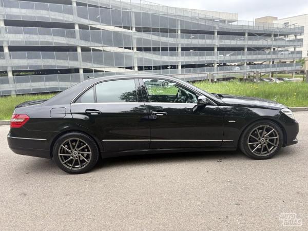 Black Mercedes-Benz E 220 2009 in Vilnius, with an engine capacity of 2.10 L and mileage of 352 thousand km for 7600 €, photo 6 on AUTOMOTO.COM.LV