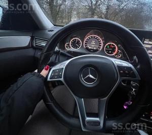 Черный Мерседес E 220 2009 в Рига, объемом двигателя 2.10 л и пробегом 255 тыс. км за 5500 €, фото 9 на AUTOMOTO.COM.LV