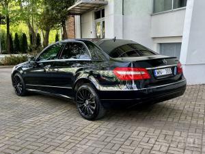 Черный Мерседес E 220 2009 в Даугавпилс, объемом двигателя 2.20 л и пробегом 0 тыс. км за 5990 €, фото 5 на AUTOMOTO.COM.LV