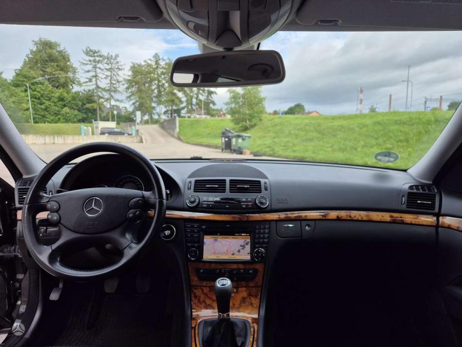 Черный Мерседес E 220 2009 в Вильнюс, объемом двигателя 2.20 л и пробегом 274 тыс. км за 6800 €, фото 16 на AUTOMOTO.COM.LV