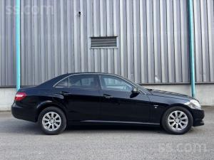 Черный Мерседес E 220 2009 в Рига, объемом двигателя 2.10 л и пробегом 322 тыс. км за 5990 €, фото  на AUTOMOTO.COM.LV